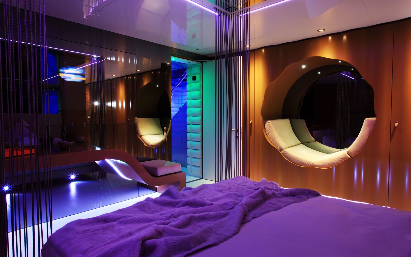 Yacht SEA FORCE ONE, Admiral | CHARTERWORLD Luxury Superyacht Charters